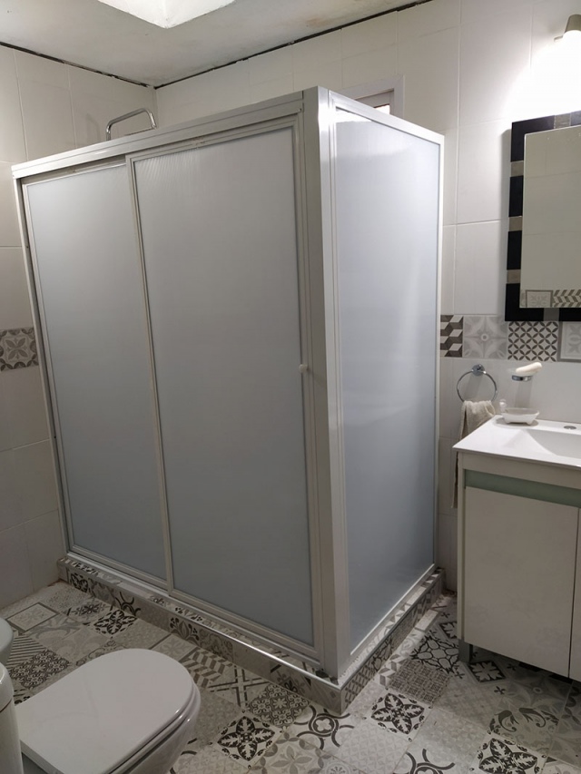 Mampara de aluminio - Producto - Aberturas Zavalla